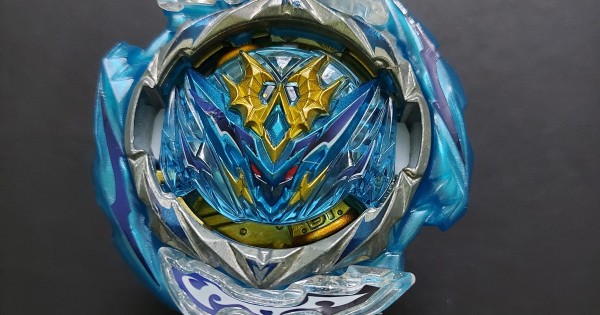 Takaratomy Beyblade Cyclone Belial Used