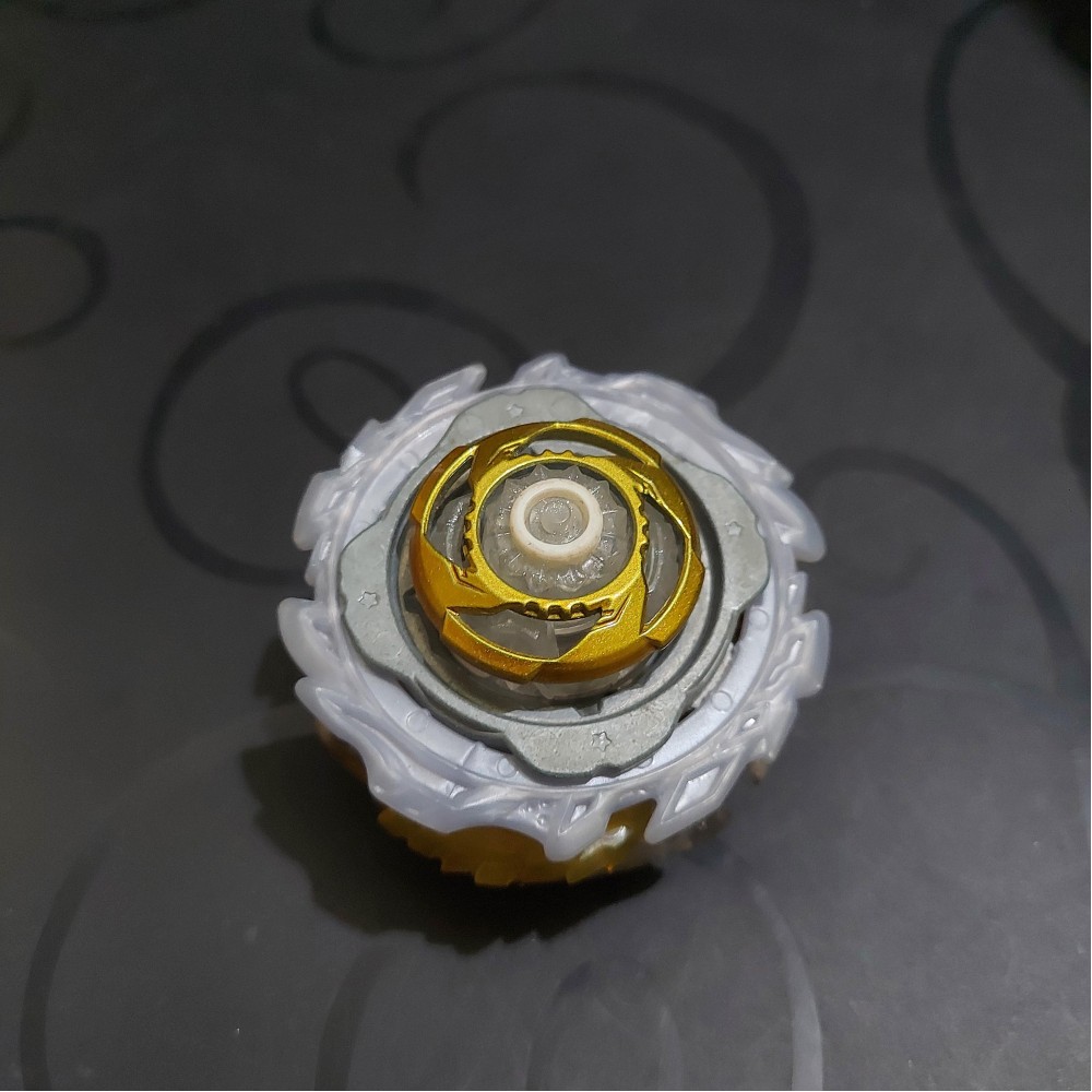 Takaratomy Beyblade Holy King Belial Perfect Version