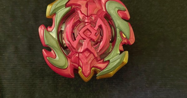 Takaratomy Beyblade Right Artemis Used