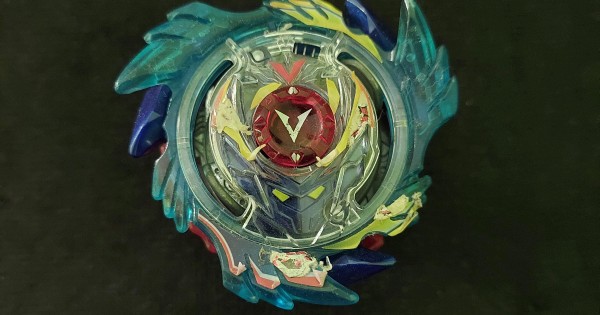 Takaratomy Beyblade God Valkyrie Used